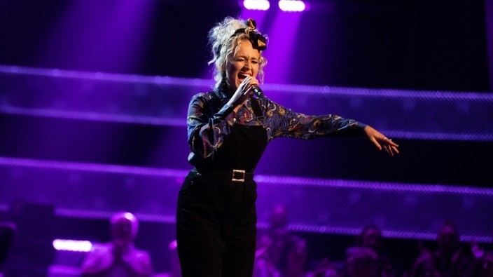 Mollie Scott performs 'Work It Out' | The Voice