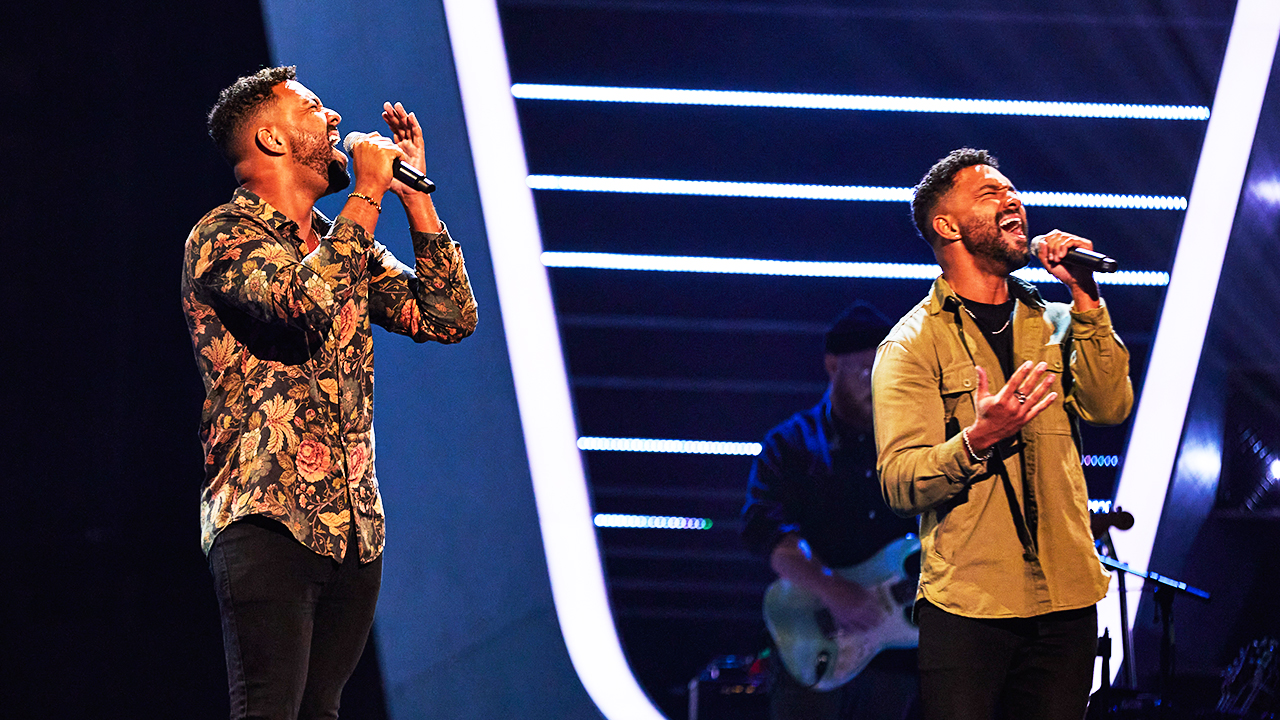 2ché performs 'Heaven' | The Voice