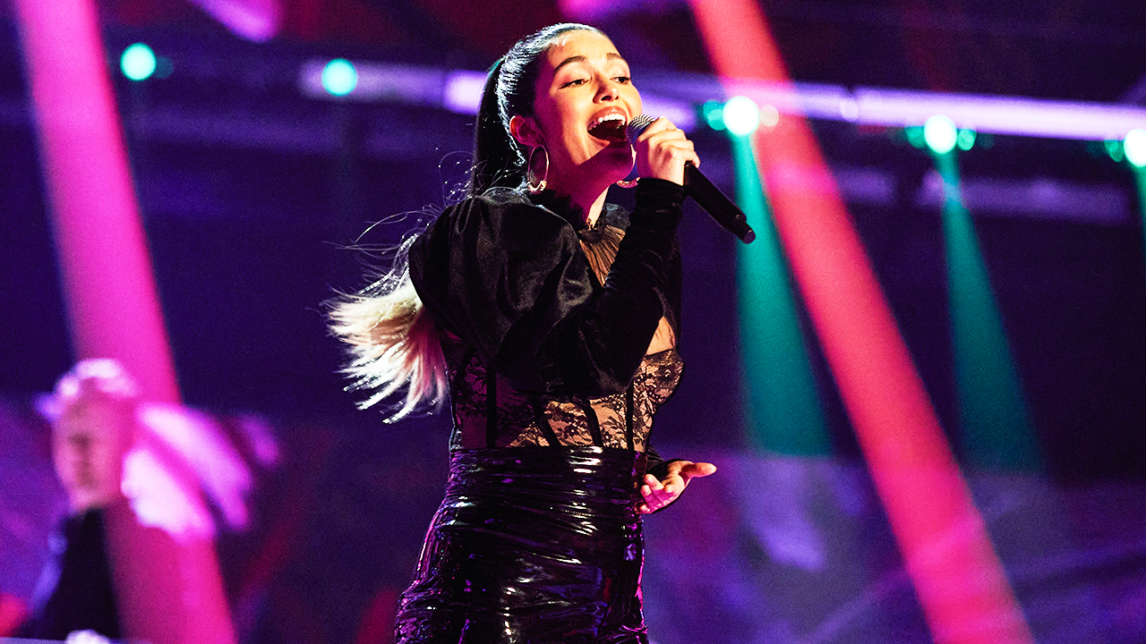 Stephanee Leal performs 'Blinding Lights' | The Voice