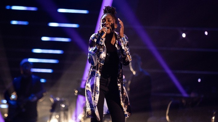 Blessing Chitapa performs 'I'd Rather Go Blind' | The Voice