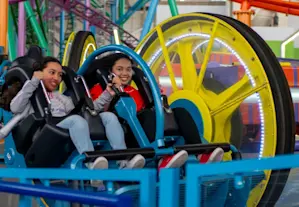 Jimmy Neutron's Atom Smasher - Jimmy Neutron Spinning Thrill Ride near NYC