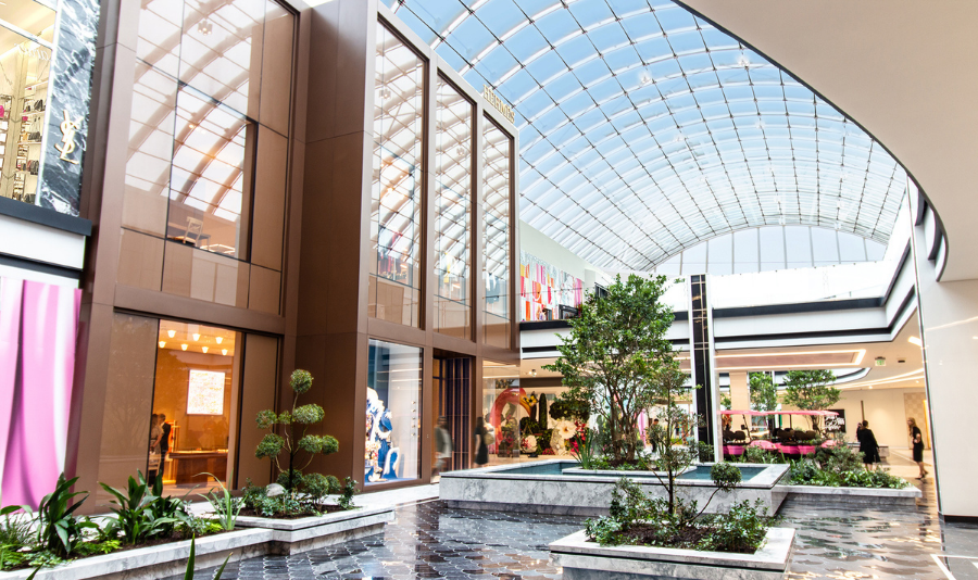 American Dream - Fantasy, Fashion, Food, Family, and Fun