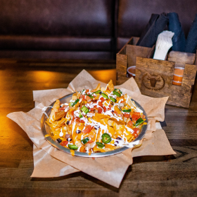 House of Que at American Dream in NJ - BBQ Brisket & Pork and Sports Bar