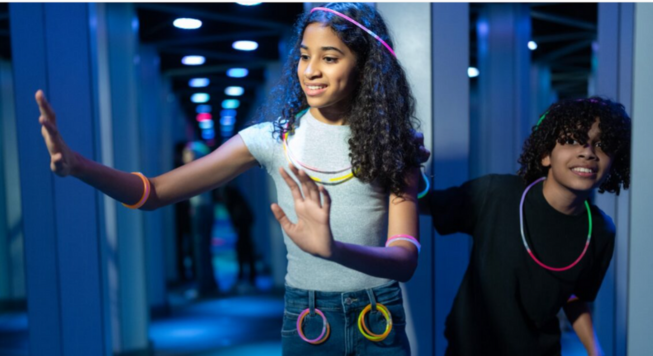 House of Mirrors with Infinite Reflections - Funhouse Mirrors Near NYC