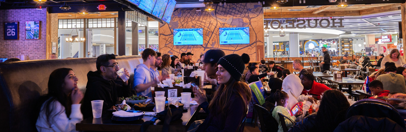 House of Que at American Dream in NJ - BBQ Brisket & Pork and Sports Bar