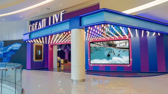 American Dream - Fantasy, Fashion, Food, Family, and Fun