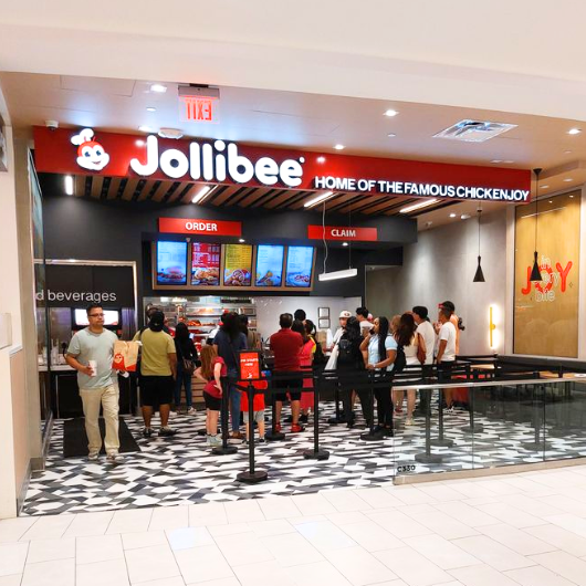 JolliBee at American Dream in NJ - Filipino Inspired Comfort Food