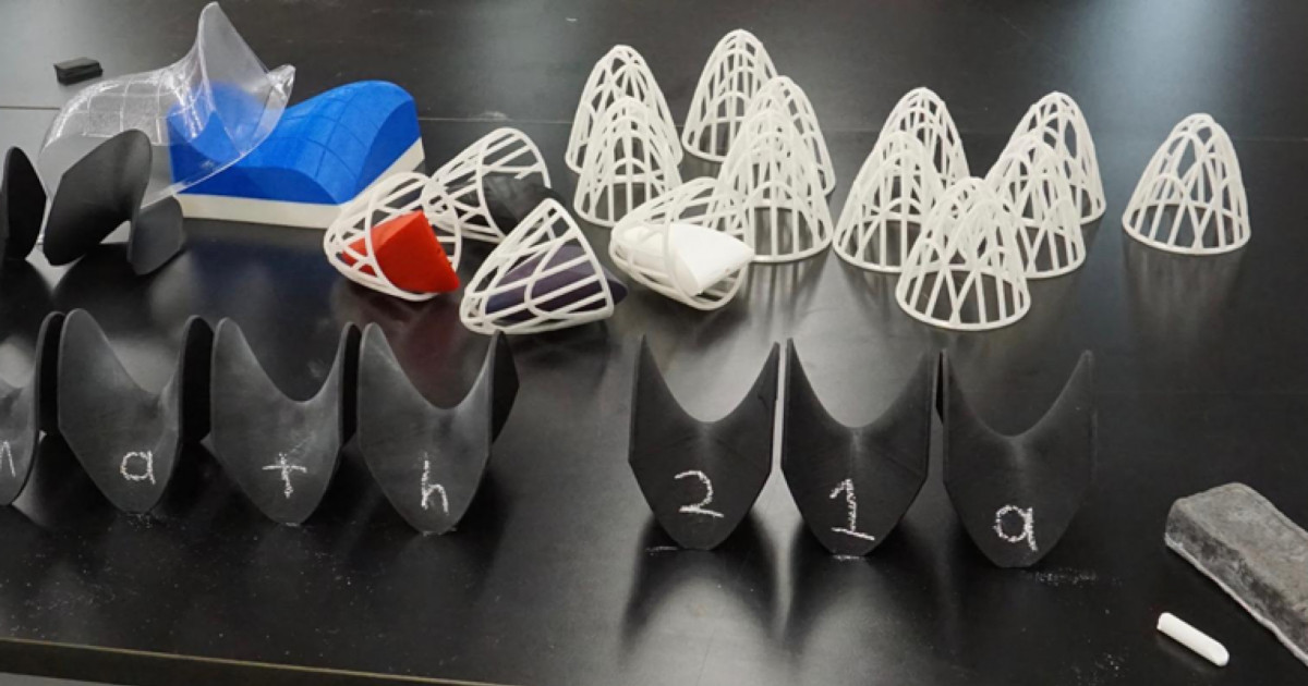 Harvard calculus courses use 3D printed models to engage students