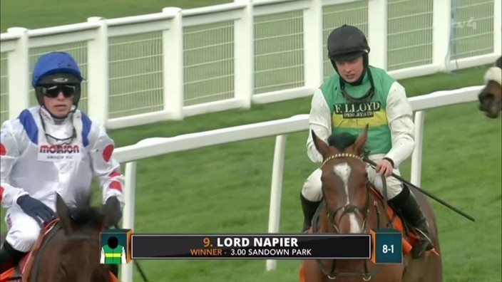Lord Napier takes the 888Sport Heroes Handicap Hurdle | Racing