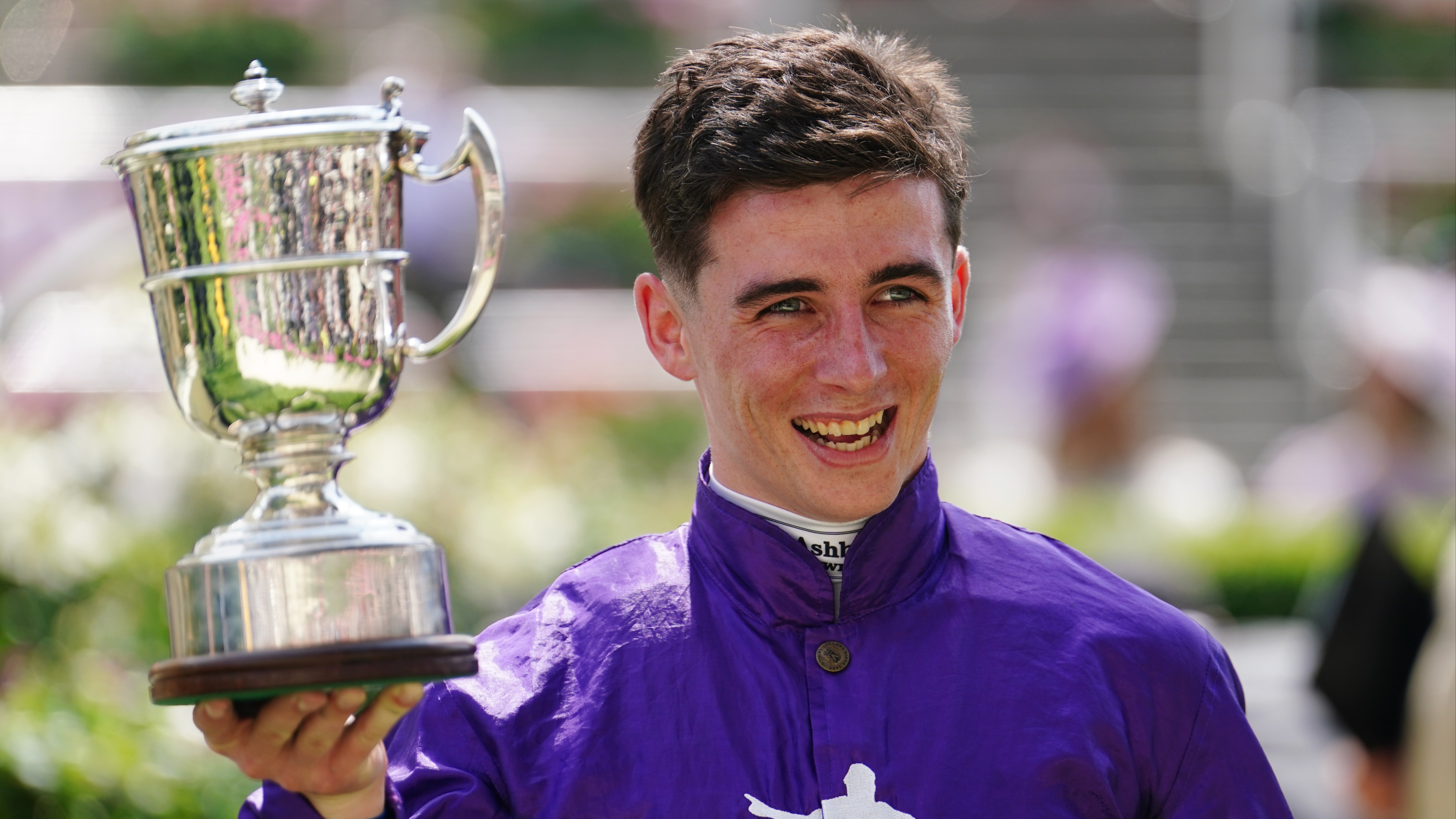 Valiant Force produces 150-1 Norfolk Stakes surprise | Racing