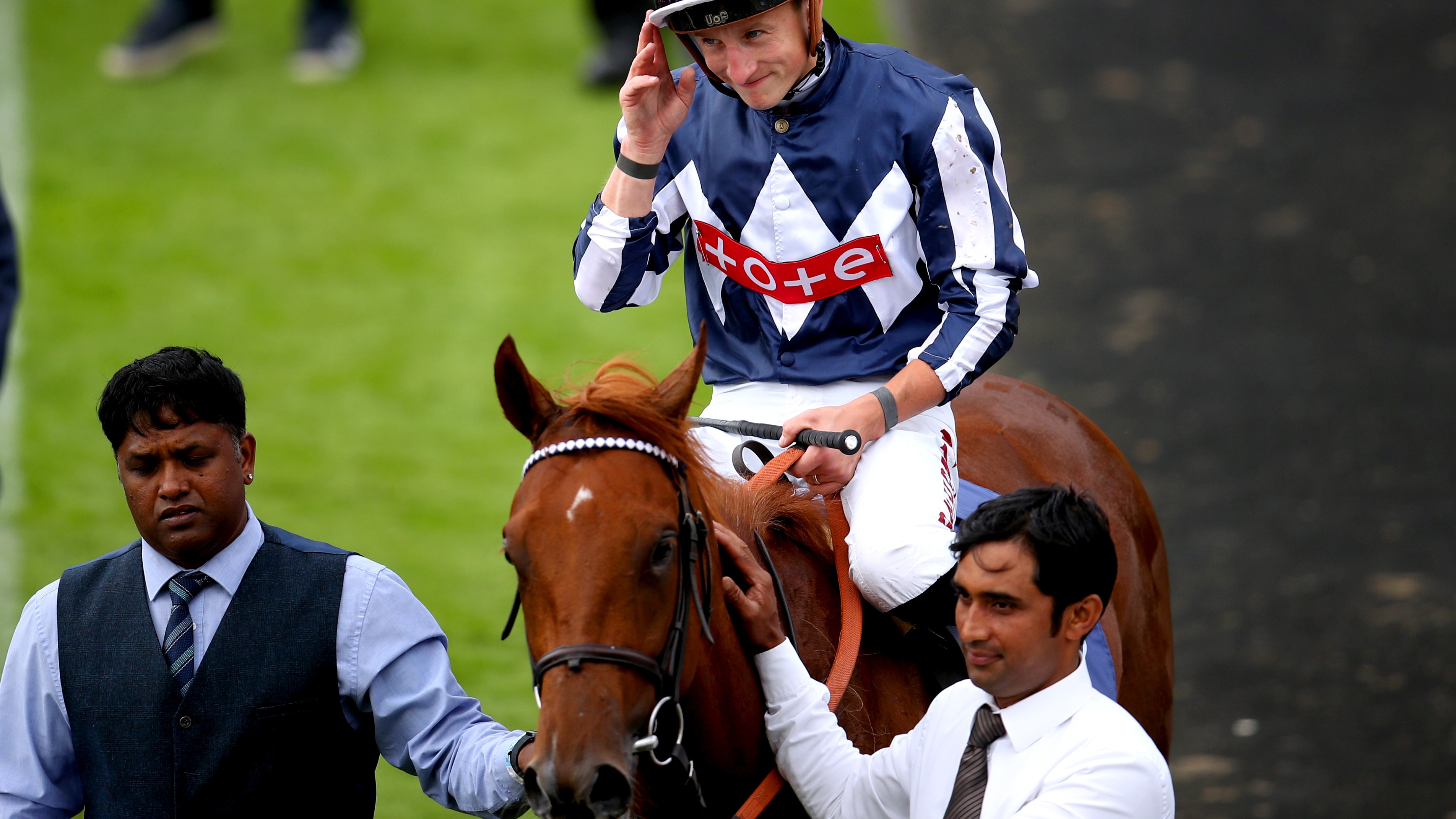 Lake Forest lands the Al Basti Equiworld Dubai Gimcrack Stakes. | Racing