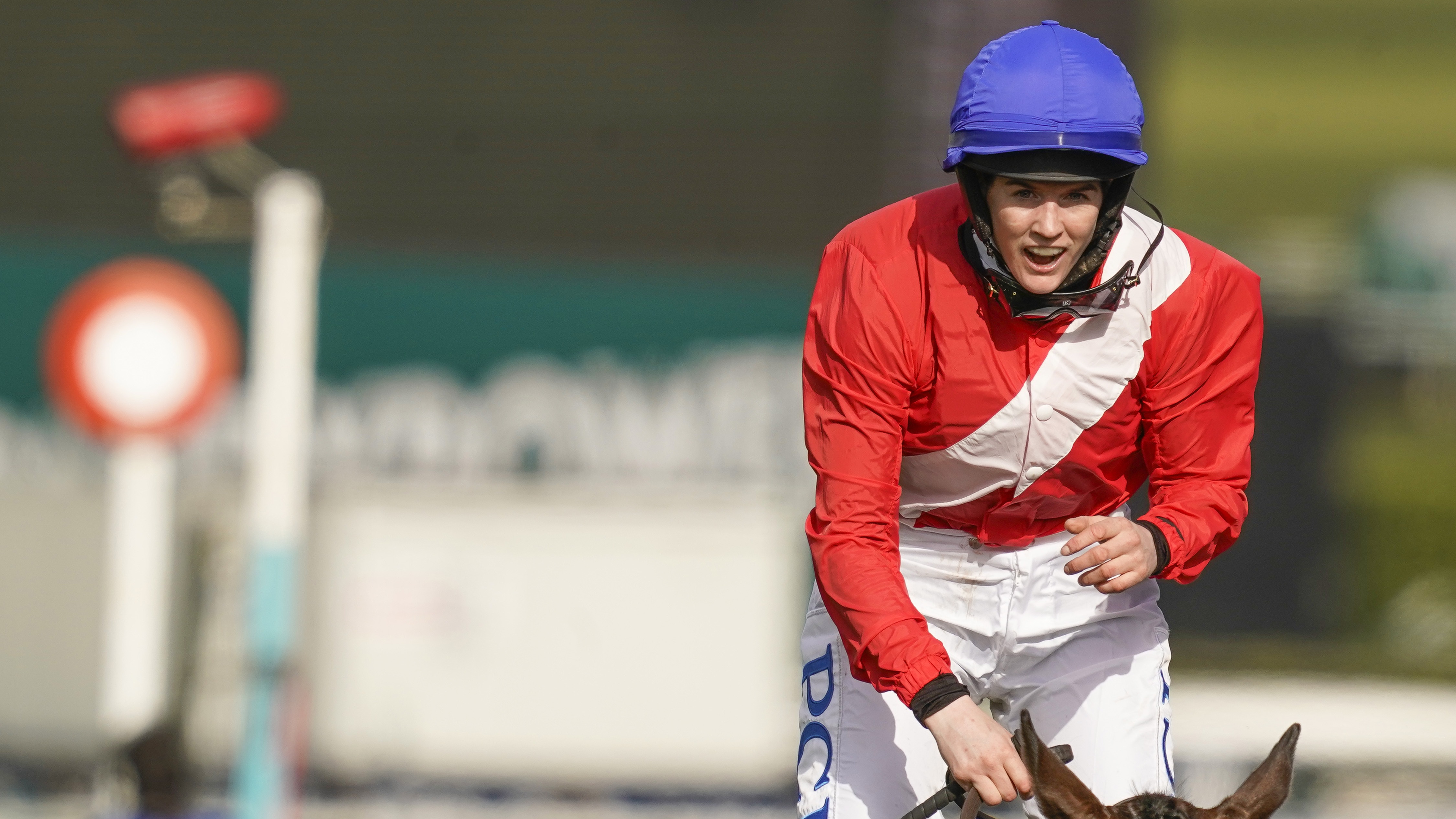 Awesome Allaho wins Ryanair Chase | Racing