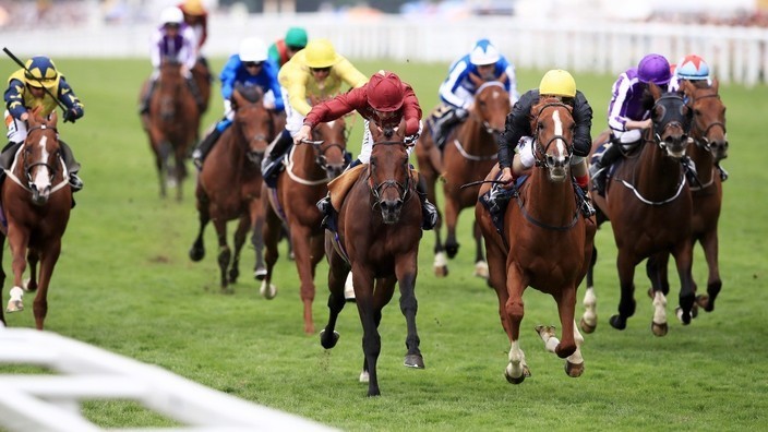 Stradivarius victorious in the Queen's Vase for Gosden | Racing