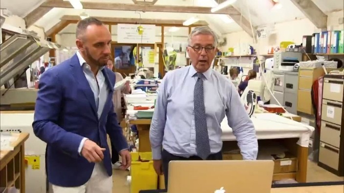 Mark Heyes designs his own Jockeys' Silks | Racing