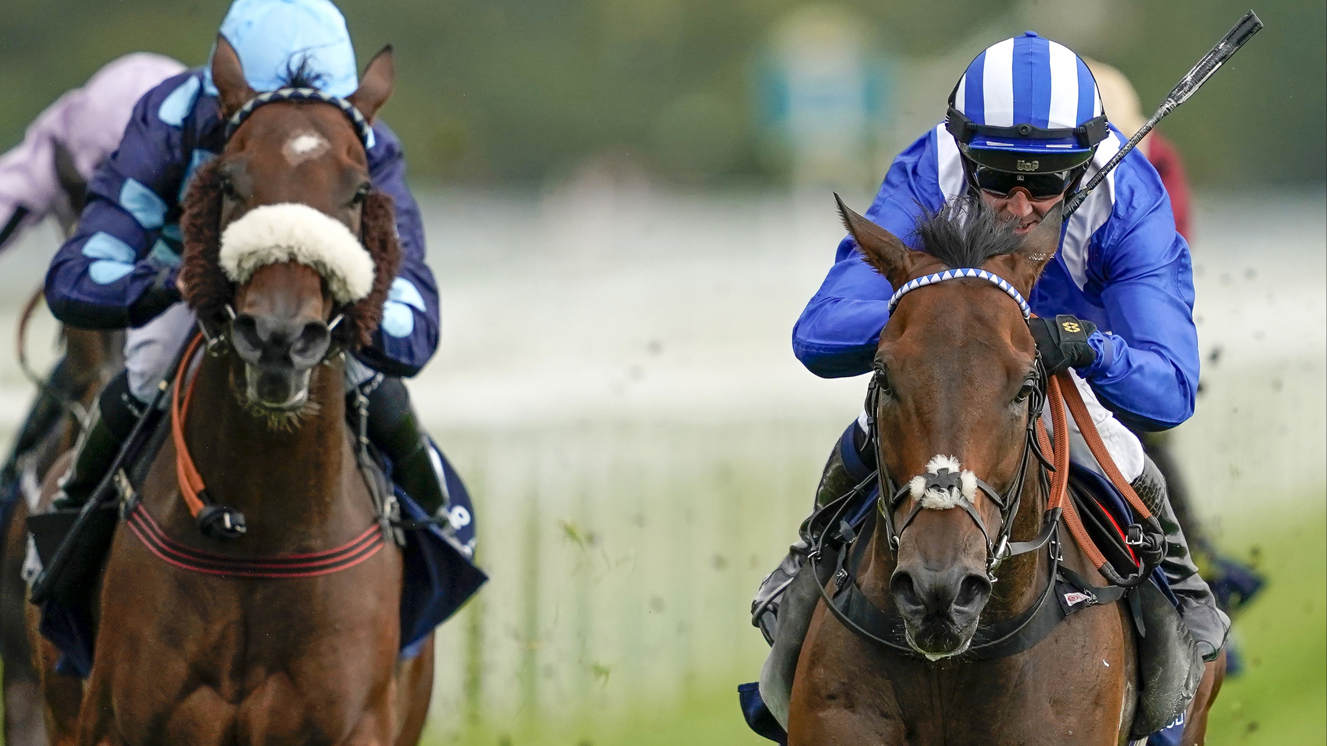 Battaash digs deep to win the Coolmore Nunthorpe Stakes | Racing