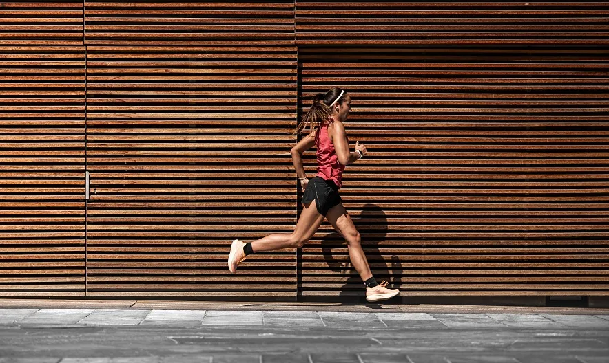 Do carbon-plated running shoes improve performance and personal best ...