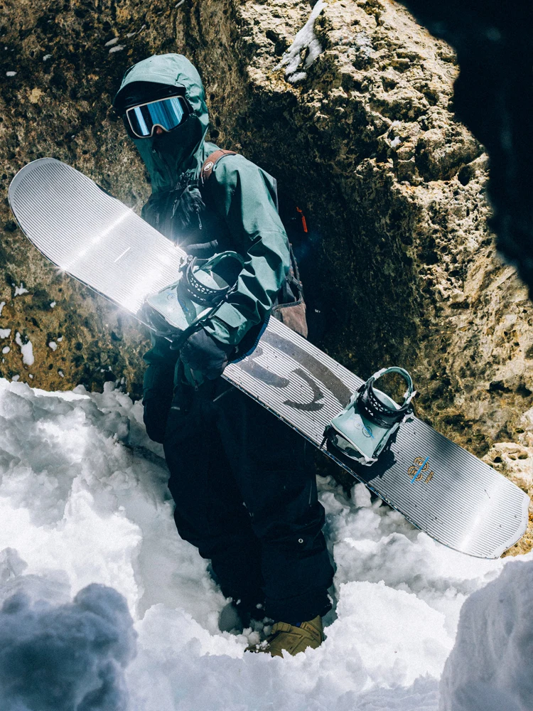 Men's & Women's Snowboarding Equipment | Salomon