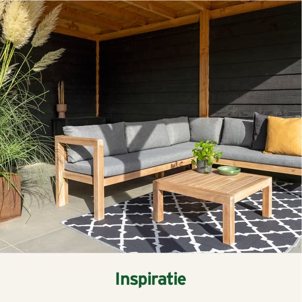 Strakke maar duurzame tuin met ruimte voor containers