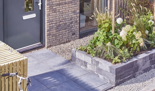 Border in de tuin maken met stapelblokken | GAMMA