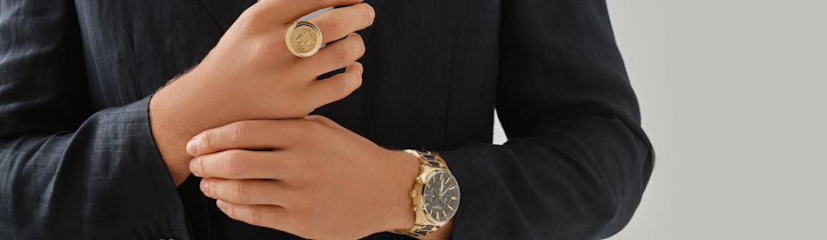 Men's Gold Sovereign Coin Rings at Michael Hilll NZ