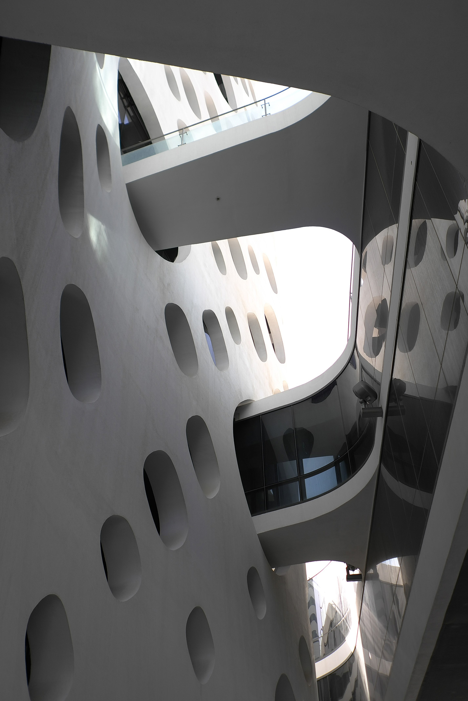 O-14 | L'Observatoire International