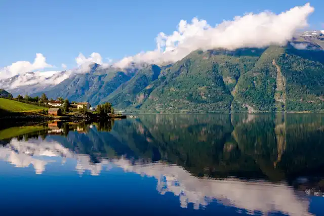 Comment se forment les fjords en Norvège? | Hurtigruten FR