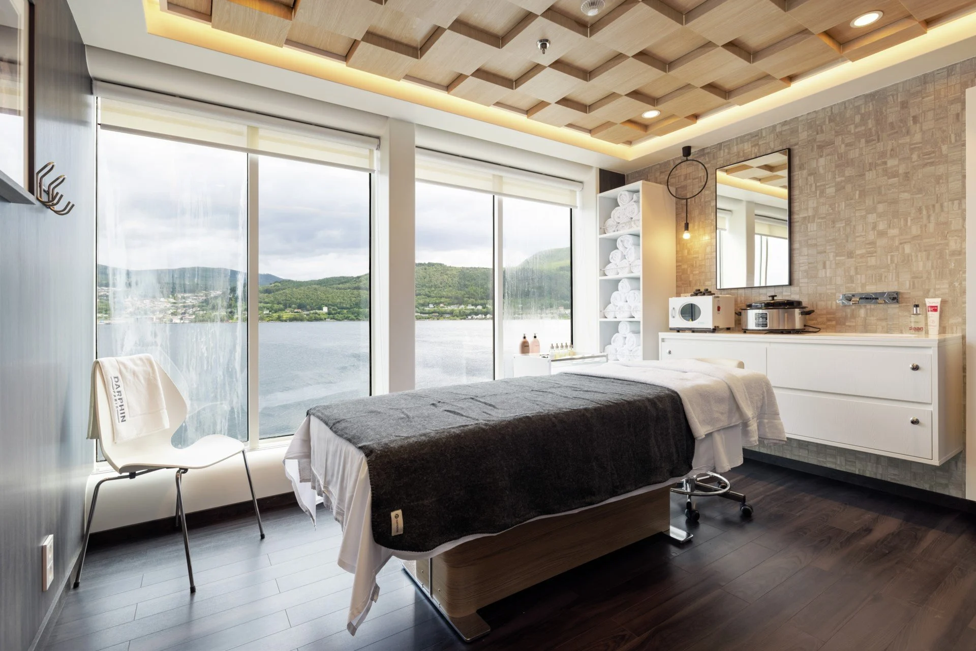 MS Finnmarken (prev. Otto Sverdrup): About the Ship | Hurtigruten