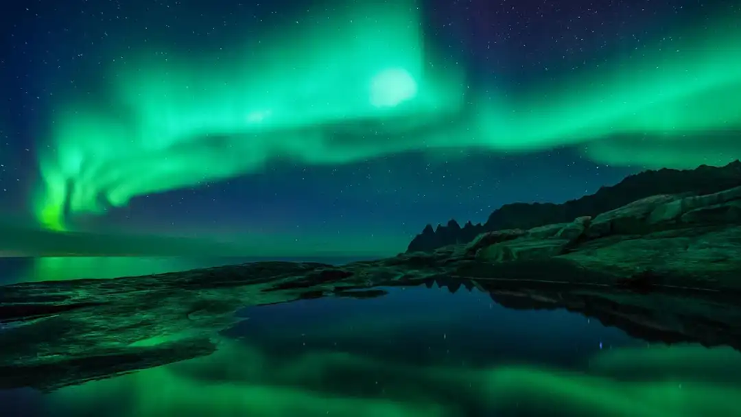 Interview with Dr. John Mason Physicist & Astronomer | Hurtigruten UK