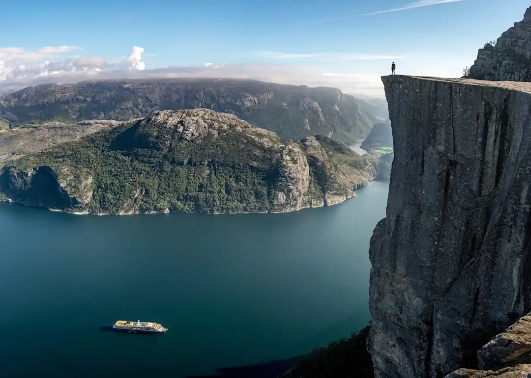 All-Inclusive Hurtigruten Cruises | Signature Voyages | Hurtigruten UK