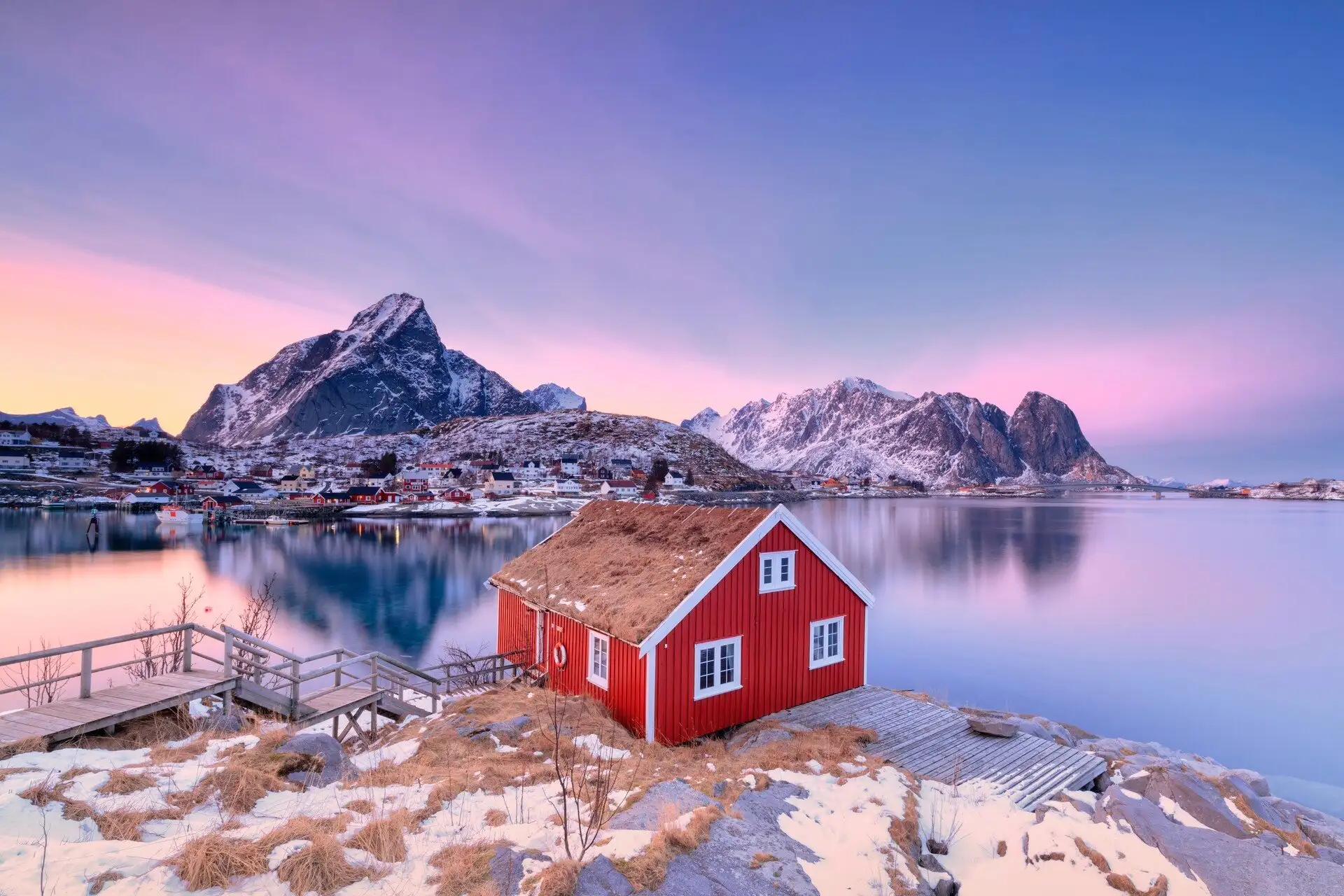 All-Inclusive Hurtigruten Cruises | Signature Voyages | Hurtigruten