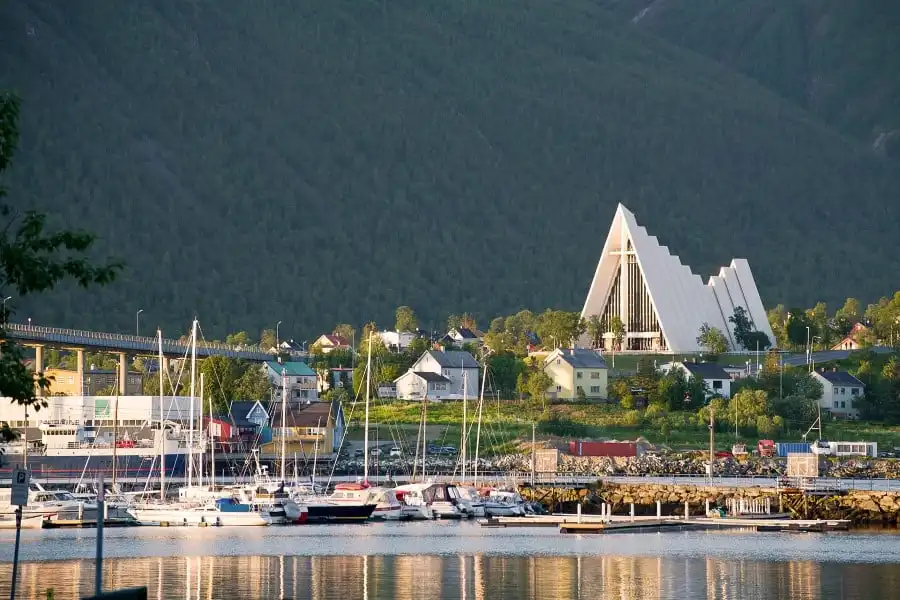 Visiting Norway in April | April Weather | Hurtigruten