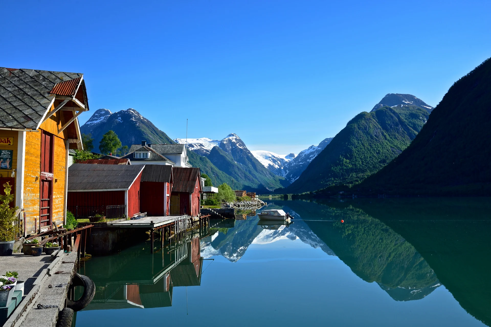 Sognefjord: Norway's longest and deepest fjord | Hurtigruten