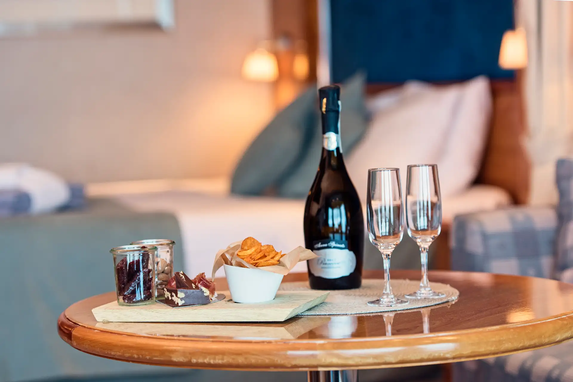 Luxury Cruise Ship Cabins | Premium Cruise Suite | Hurtigruten