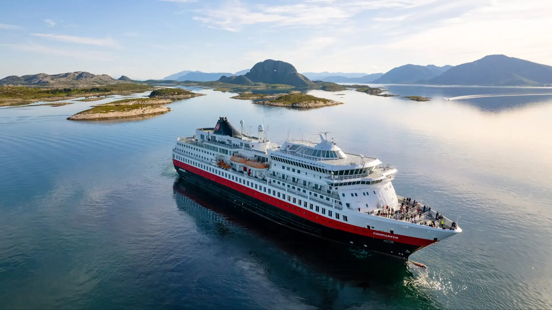 Aktuelle Position MS Finnmarken | Schiffsposition live | Hurtigruten DE