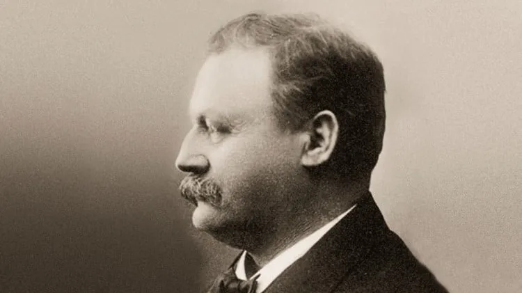 About Hurtigruten | Hurtigruten