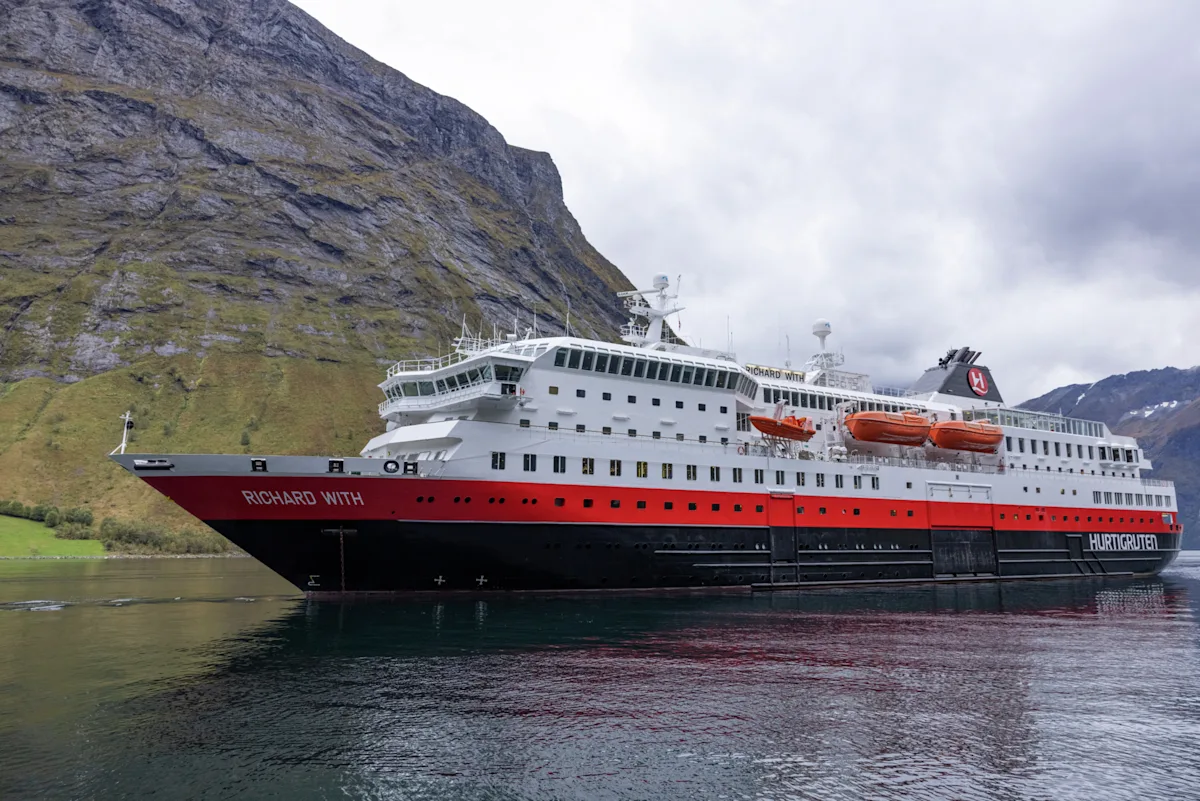 MS Richard With: Explore the Norwegian Coast | Hurtigruten US
