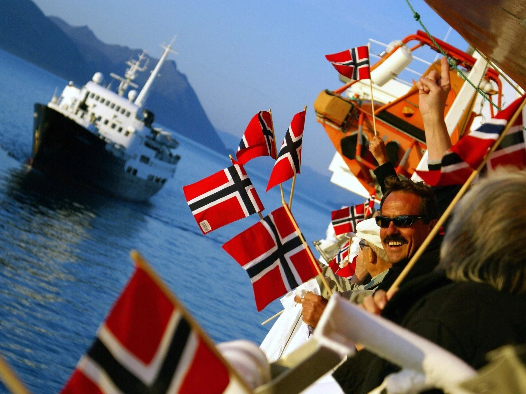 Visit Norway in Summer | Norwegian Summer | Hurtigruten US