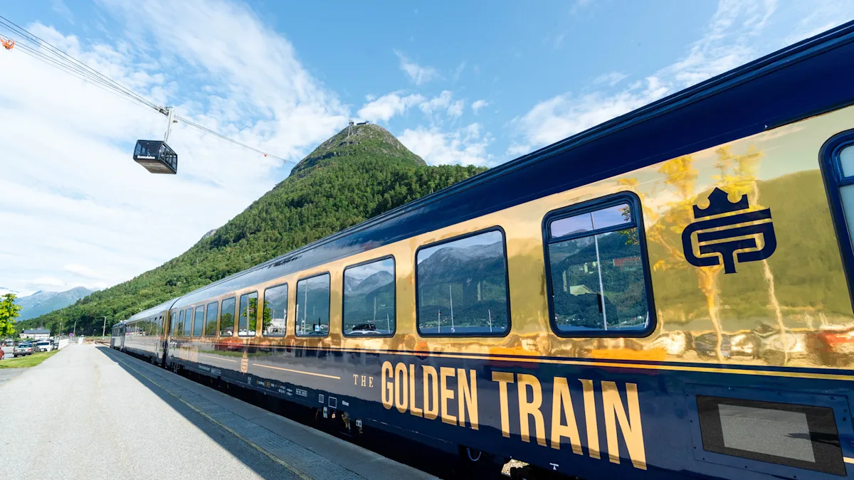 The Golden Train | Rauma Railway Excursion | Hurtigruten UK