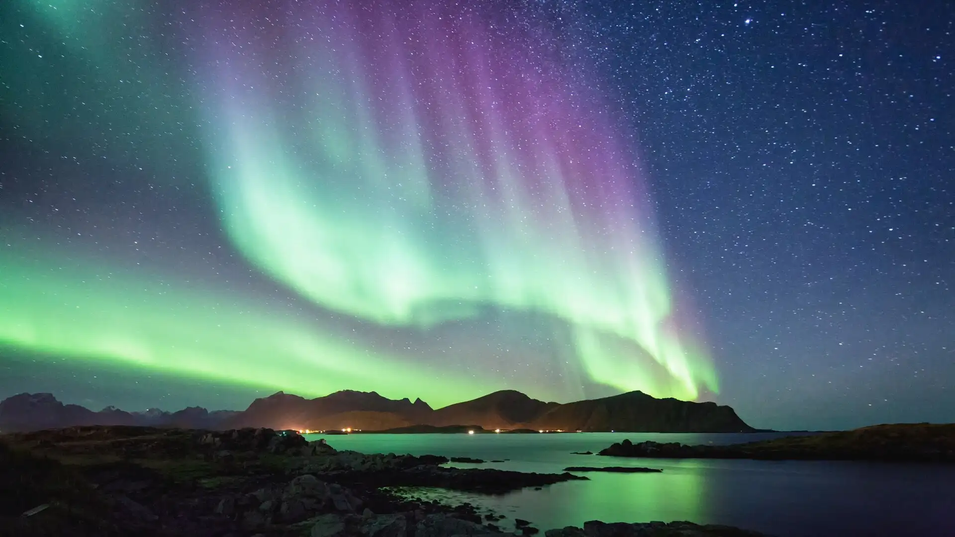 Visiting Norway in April | April Weather | Hurtigruten UK