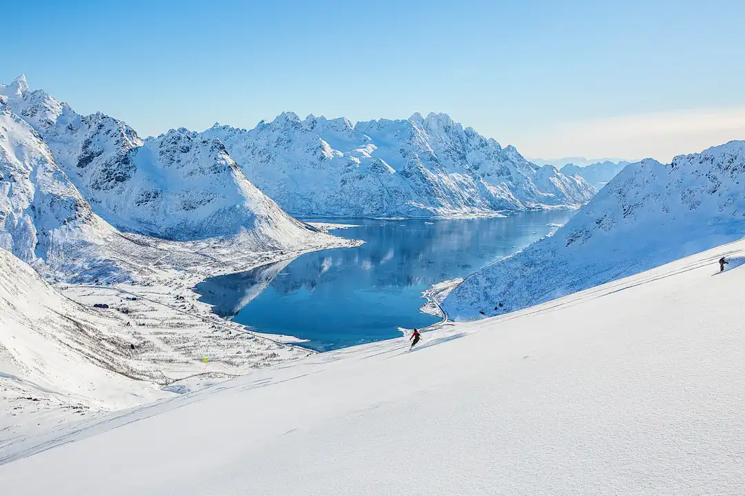 Visiting Norway in April | April Weather | Hurtigruten