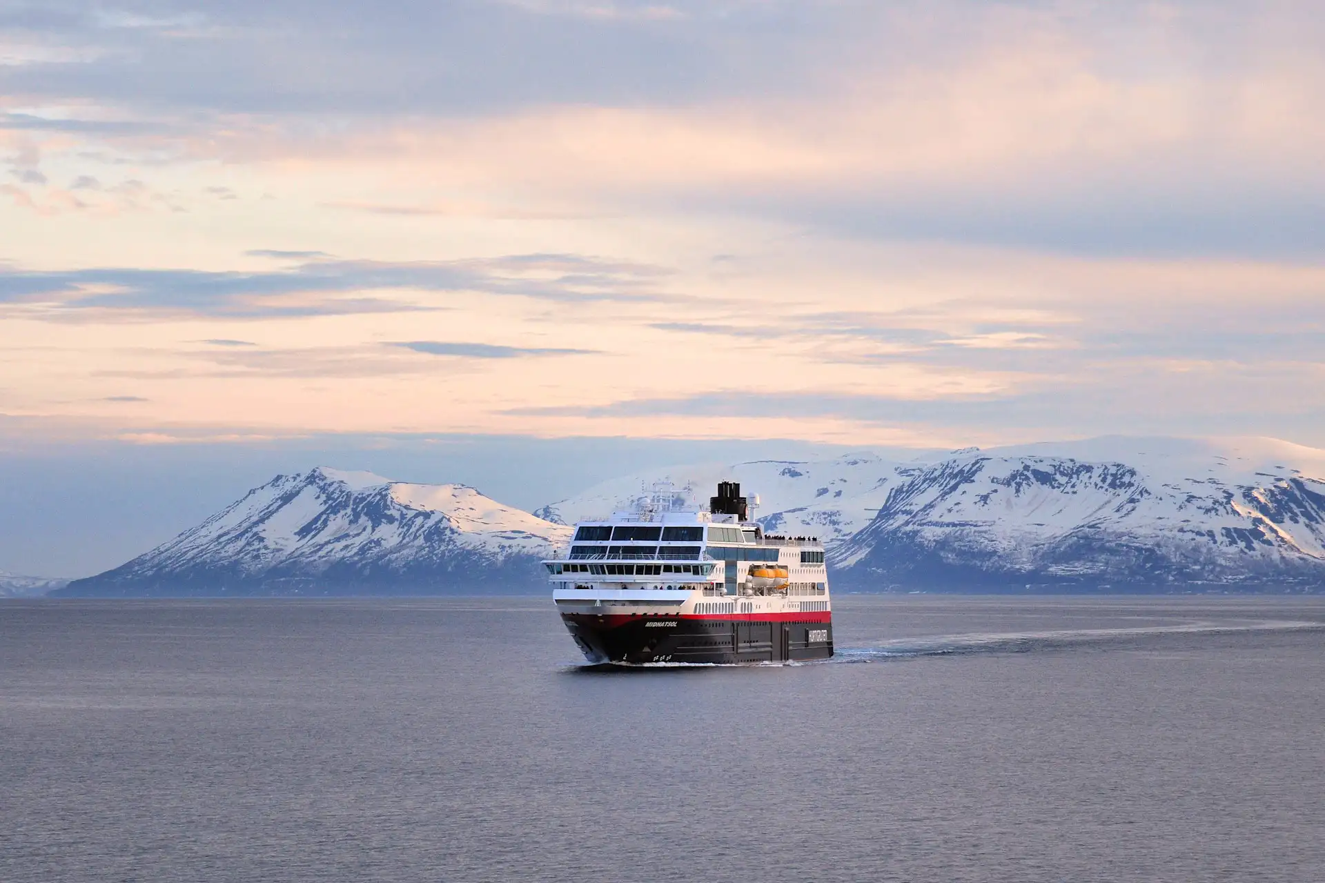 Norway & Norwegian Fjord Cruises 2026 | Hurtigruten