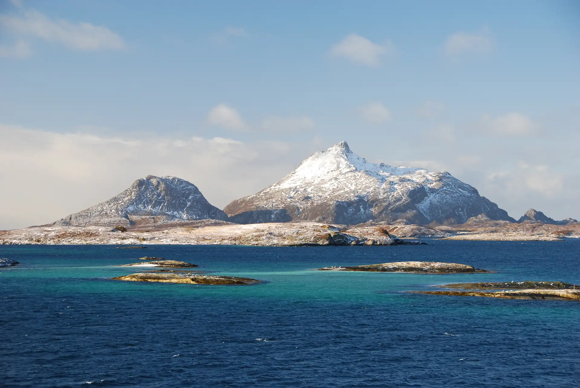 Arctic Circle: Your Guide to the Arctic | Hurtigruten