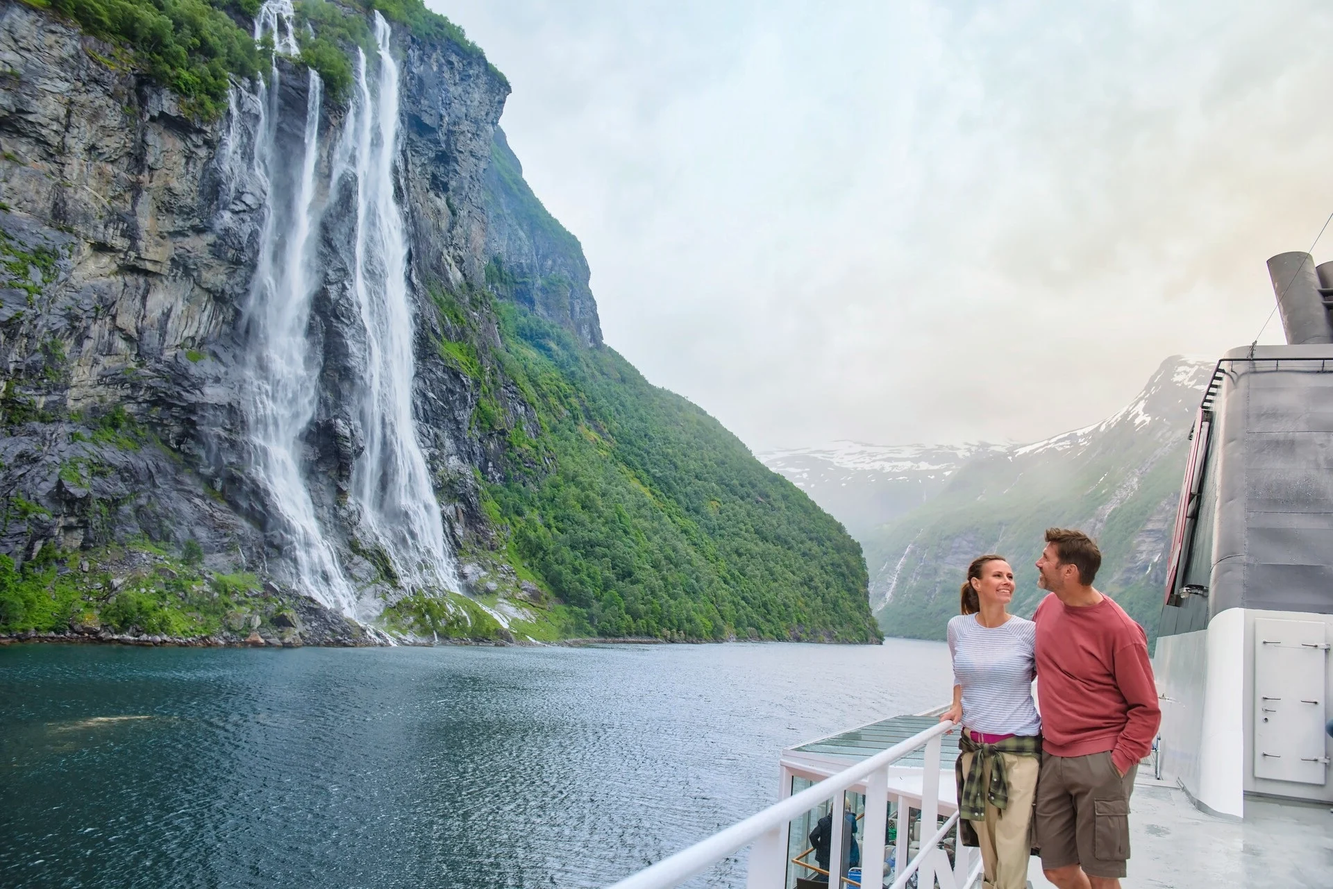 Hurtigruten US: Norwegian Fjords & Northern Lights Cruises
