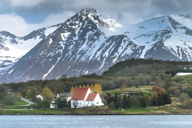 The Arctic Circle Explorer: Arctic Circle Cruise | Hurtigruten US