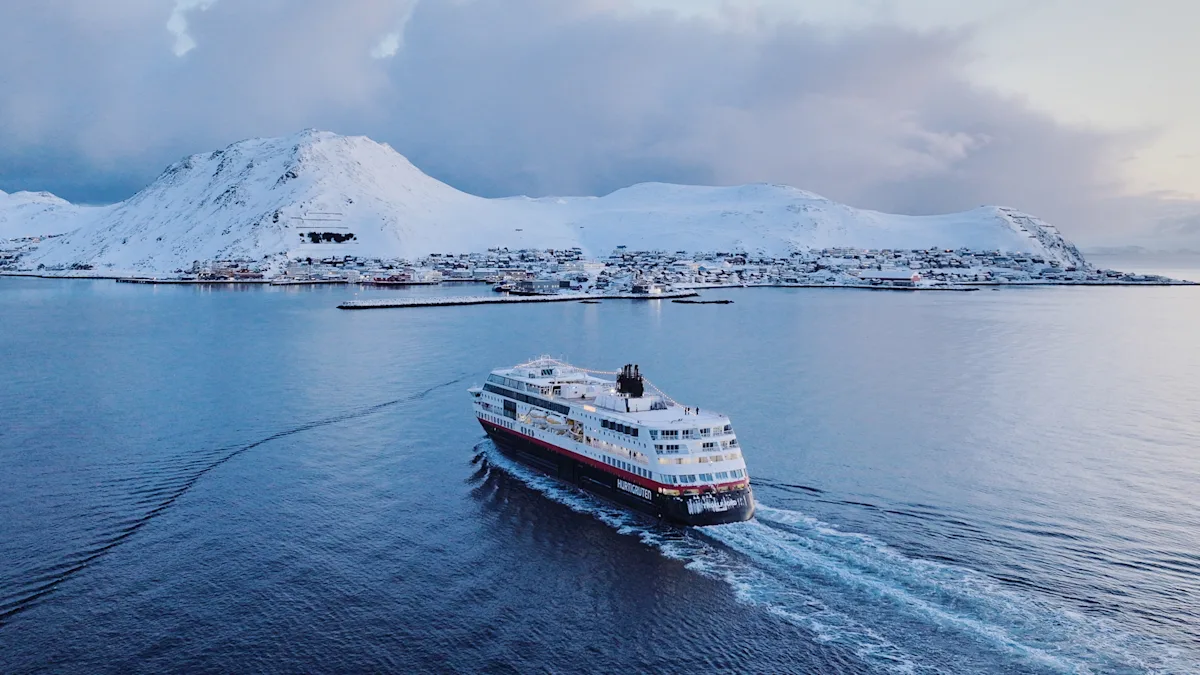 The Arctic Circle Explorer Cruise Full Itinerary | Hurtigruten AU