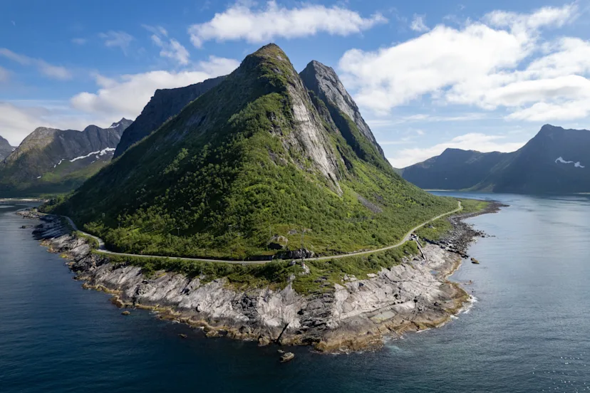 Senja Scenic Route by Bus | Excursion | Hurtigruten AU