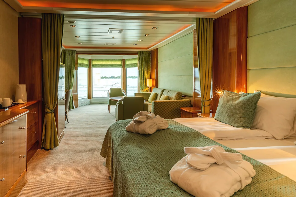 MS Midnatsol | Hurtigruten US