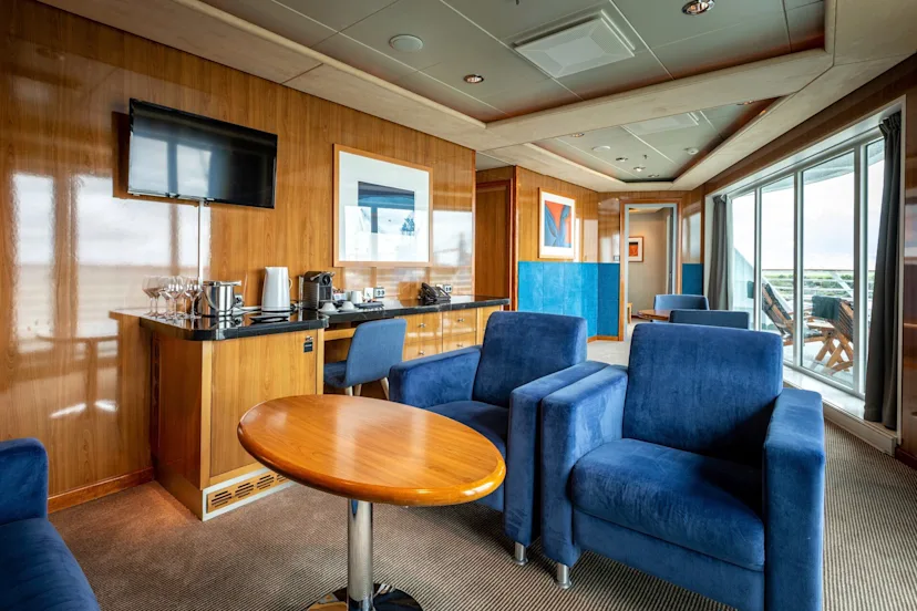 MS Midnatsol | Hurtigruten US