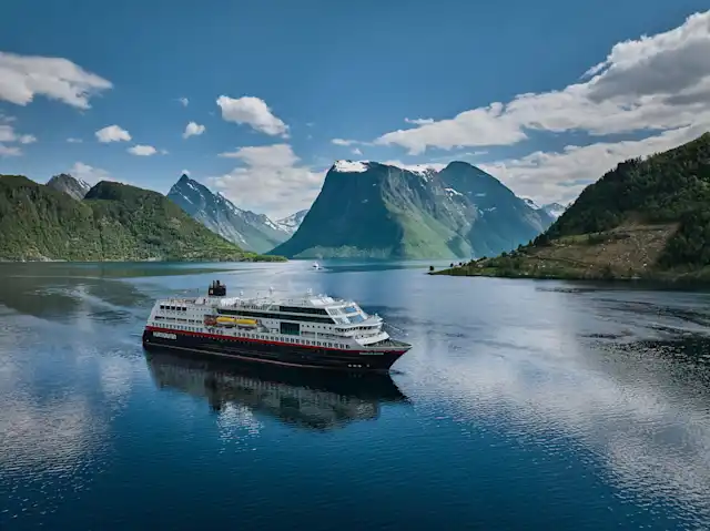 Svalbard Line 2026 2027 | Midnight Sun Cruise | Hurtigruten