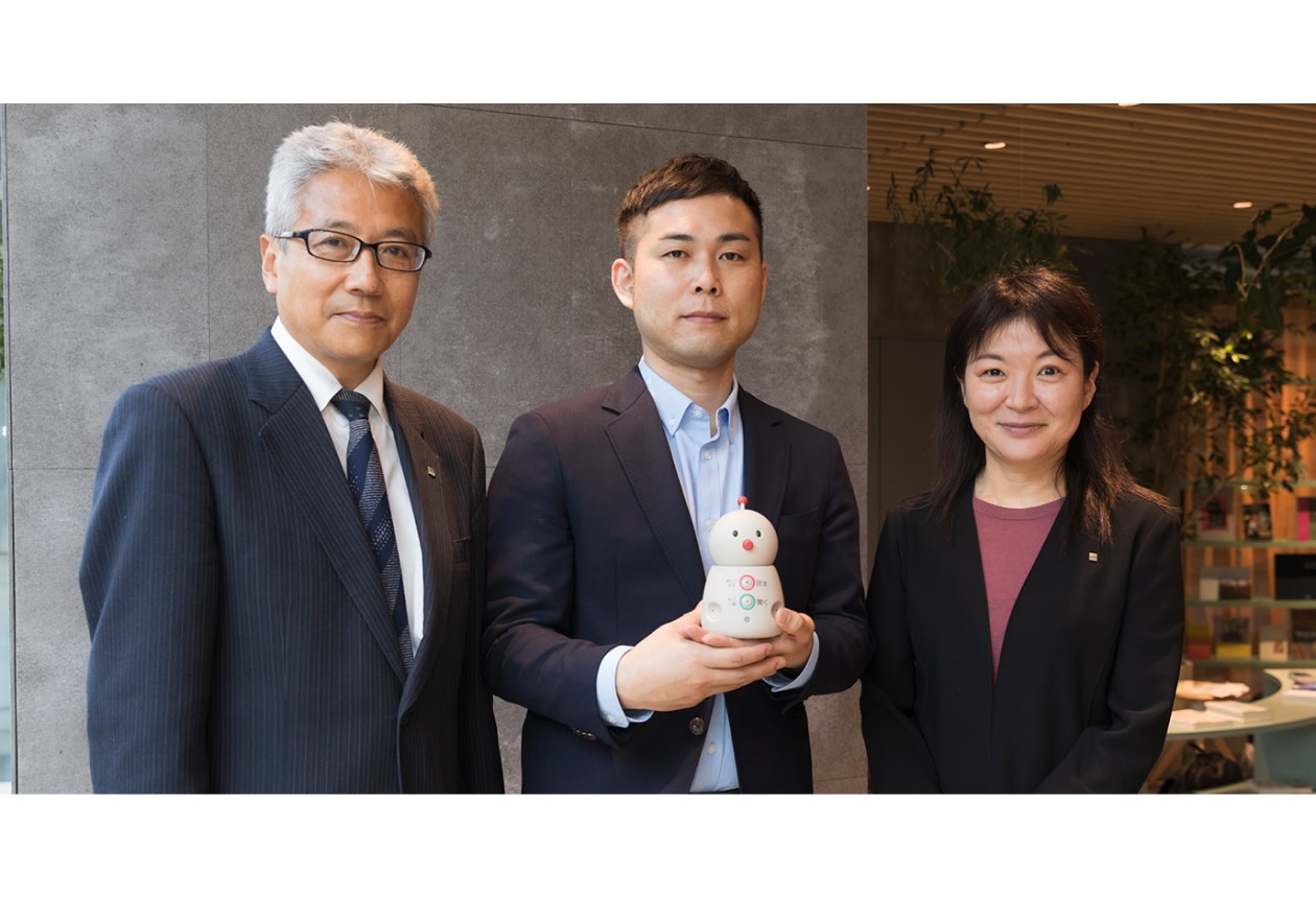 一人暮らしに温もりを。セコムとDeNAが届けるシニア向けコミュニケーションサービス「あのね」 | フルスイング by DeNA